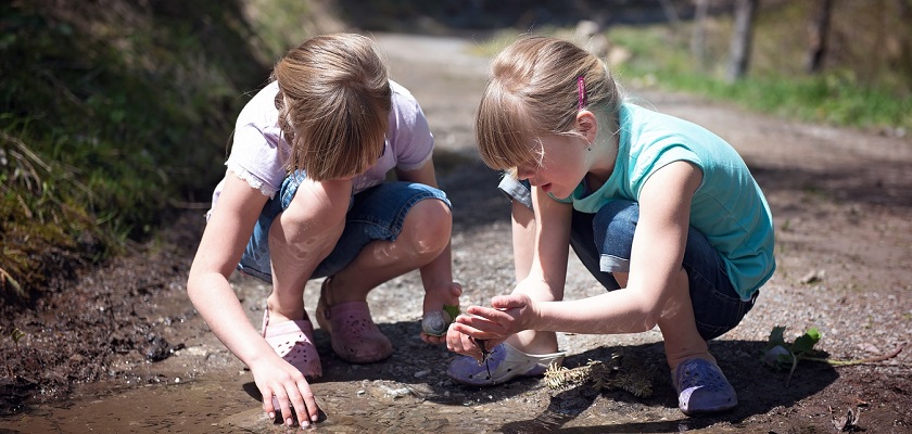 Kinderen moeten meer buitenspelen - Ouders van nature